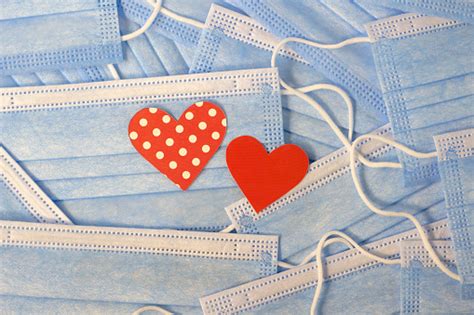 파란색 마스크 그룹처럼 좋은 빛 질감 배경 좁은 초점 라인 얕은 깊이의 필드와 빨간 잘라 편지 0명에 대한 스톡 사진 및 기타 이미지 Istock