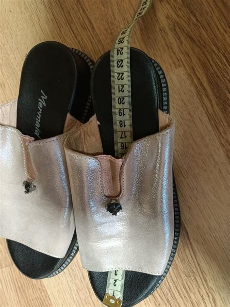 Шльопанці шкіряні — ціна 560 грн у каталозі Сандалі Купити жіночі речі