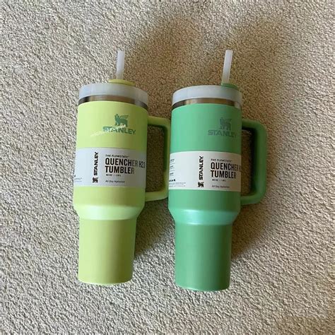 빨대 뚜껑이 있는 손잡이가 있는 오리지널 스탠리 텀블러 스테인레스 스틸 진공 단열 자동차 머그잔 열 아이스 여행 컵 40oz 2024