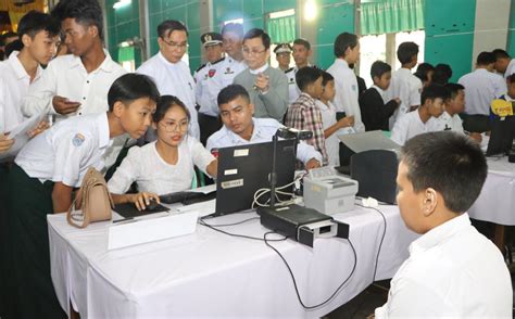 ပြည်ထောင်စုဝန်ကြီးသည် ပဲခူးတိုင်းဒေသကြီး မြေပြင်ကွင်းဆင်းစာရင်း ကောက