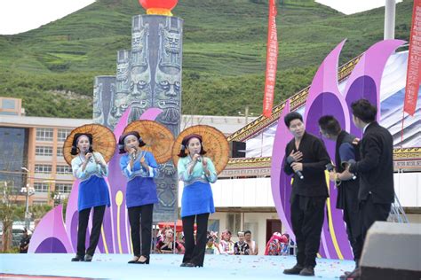 丘北彝族弦子舞 彝族烟盒舞三步弦 云南丘北弦子调三步弦 第9页 大山谷图库