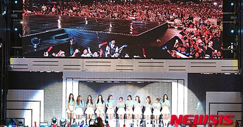 멋진 무대 선보이는 Ioi