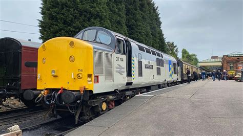 Heavy Tractor Group Class 37 37714 Railfreight Metals Gcr Diesel Turn