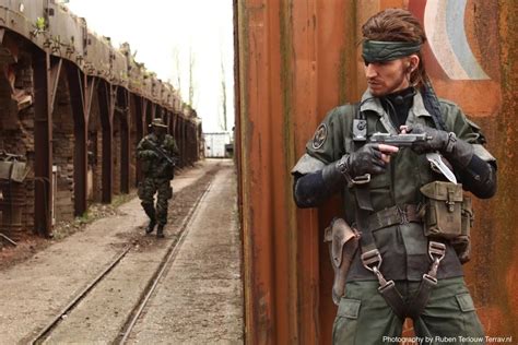 The Soldier Without Borders Is Back Metal Gears Big Boss Cosplays