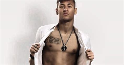 Neymar Posa Sexy E Filosofa Se Renda Desterronline Com Desterro Pb