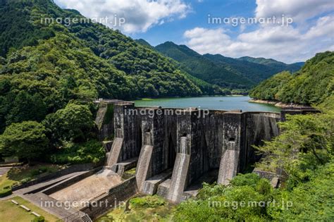 豊稔池ダムの空撮写真 213331162 イメージマート