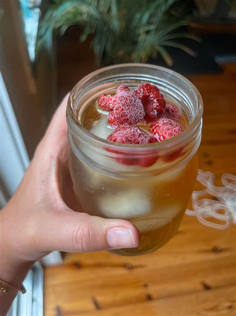 Simple And Healthy Red Raspberry Leaf Tea Recipe
