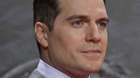 Henry Cavill Makes For An Awesome Hyperion In Mesmerizing Fan Art