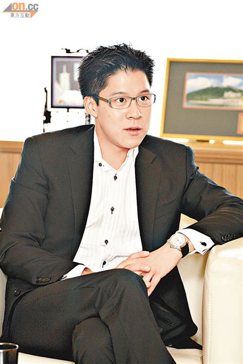 中環出更霍啟剛腕上錶散發品味 東方日報