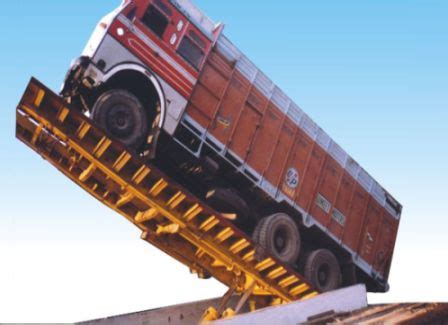 Hydraulic Truck Unloader Truck And Trailer Unloader Rotating Type Tippler Manufacturers
