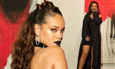 Rihanna Oozes Sex Appeal As She Unveils Her Long Awaited Album Cover Anti Daily Mail Online