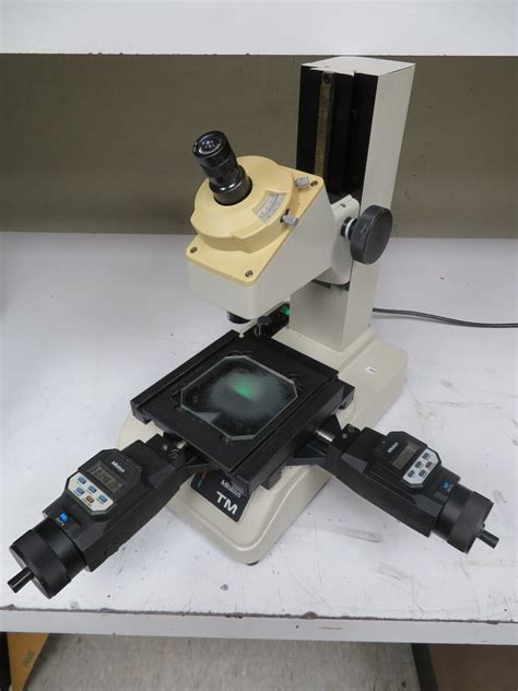 Mitutoyo 176 811a Tm Mic Heads 30x Toolmakers Microscope 2 X 2 Pm9 Bullseye Calibration