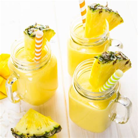 Easy Pineapple Smoothie Insanely Good