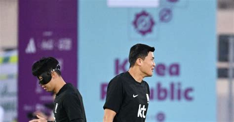 [포토] 손흥민 김민재 함께 몸 풀어요~