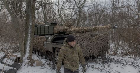 Генштаб ЗСУ повідомляє про складну ситуацію на фронті найбільше атак РФ на Времівському напрямку