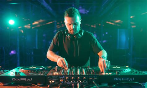 Le Grand Retour Du Full Analogique Rodec En Tête Daffiche