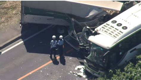 ဂျပန်နိုင်ငံ၌ ယာဉ်မတော်တဆမှုကြောင့် ယာဉ်မောင်းနှစ်ဦးအပါအဝင် ငါးဦးသေဆုံး Myanmar Digital News