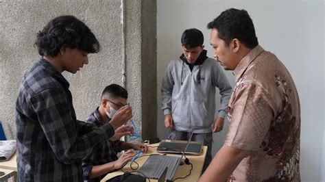 Ngoding Bareng Ngobar “teknik Pengiriman Data Menggunakan Kontroler