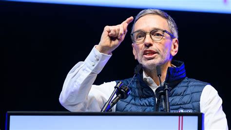 Австрийците гласуват днес на парламентарни избори Новини бг