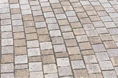 石砌块铺平道路