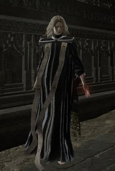 Queen S Robe Black And White At Elden Ring Nexus Mods And Community