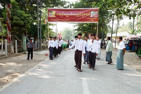 သံတွဲမြို့၌ ကဆုန်ညောင်ရေသွန်းပွဲတော် စည်ကားသိုက်မြိုက်စွာ ကျင်းပ Information And Public