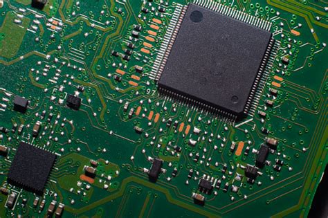 전자 회로 전자 인쇄 회로 기판 데스크톱 컴퓨터 노트북 라디오 요소의 마더보드의 일부 Cpu에 대한 스톡 사진 및 기타 이미지 Istock