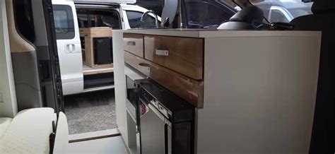 하우징and뉴스 외주 일절없이 100 핸드메이드 품질 굿 풀옵션 차박튜닝 입니다