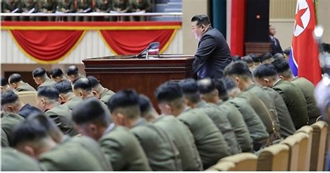 김정은 전쟁 준비가 사활적 과업…핵무력 강화 지속 시사