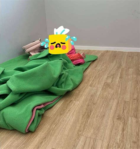 Б Соёл Эрдэнэ Хоёр настай хүүхдэд хоол өгөлгүй саатуулсан