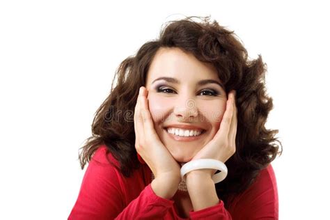 La Belle Jeune Femme De Sourire Heureuse Avec Des Mains Sapprochent De