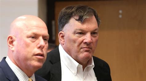 Lépouse Du Tueur En Série Présumé Rex Heuermann Veut Vendre Une Collection Darmes Saisie Par