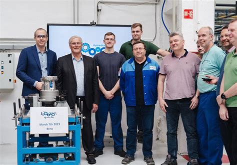 Poclain Celebrates Its 2 000 000th Motor In The Czech Republic Poclain