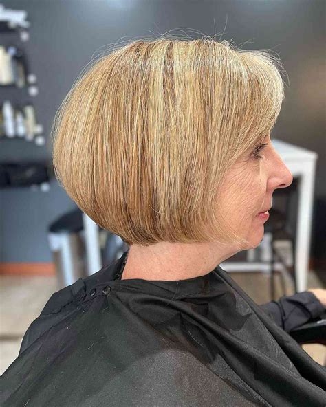 Discover 26 Easy To Style Graduated Bobs For Older Women With Stylish