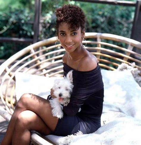 Holly Robinson Peete Nude And Sexy Pics And Porn Video Leaked