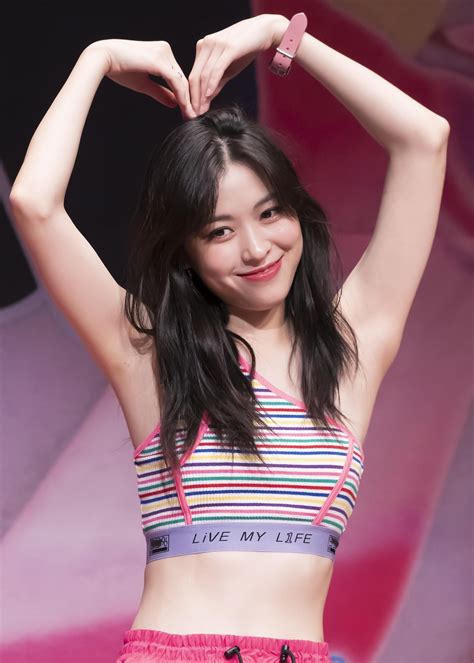 Itzy Yeji Ryujin Yuna Lia Chaeryeong Dalla Dalla Armpit Roulette More In Comments R