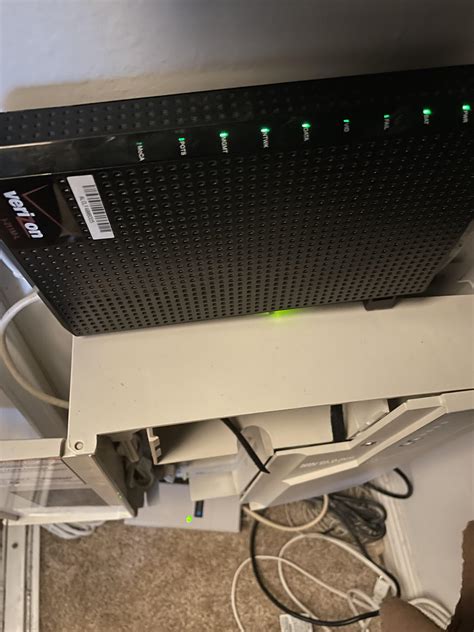 Newly Installed Data Light Keeps Turning Off After A Few Minutes And Lose Internet Connection