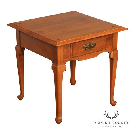 Ethan Allen Queen Anne Style Maple End Table