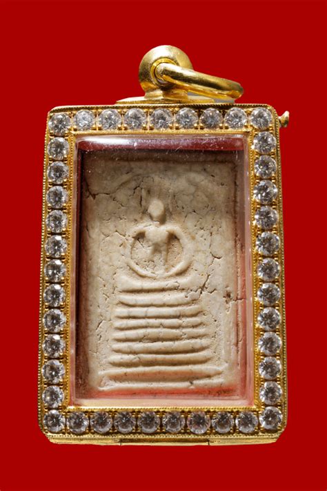 สมเด็จวัดเกศไชโย พิมพ์เจ็ดชั้นนิยม