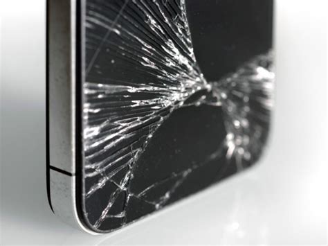 Researchers Are Developing A Way For Your Phone Screen To Fix Itself GQ