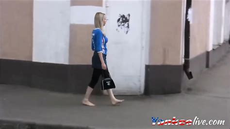 Barefoot Julia Eporner