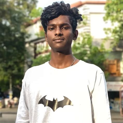 𝒱𝒾𝓂𝒶𝓁𝒶𝓃 Amaravimal On Threads