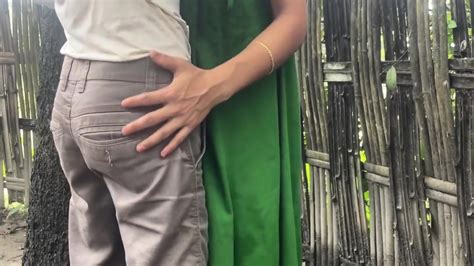 Kolkata Desi Bhabi Bend Over And Creampied Outdoor Under A Tree Eporner