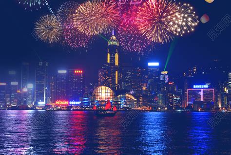 城市夜景图片烟花车外夜景图片 伤感说说吧