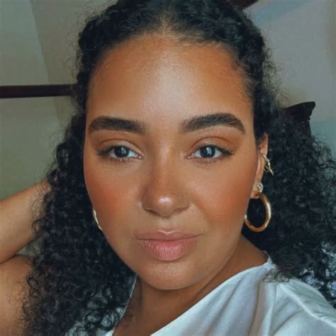 Aida Extraordinary Xo Threads Say More