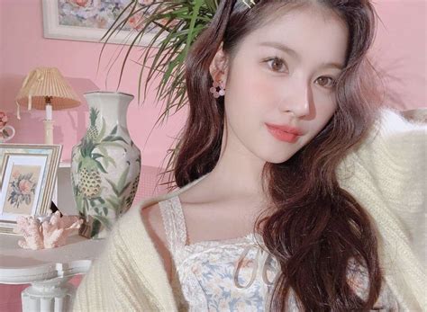 Momo And Hana Dancing To Dance The Night Away 💓