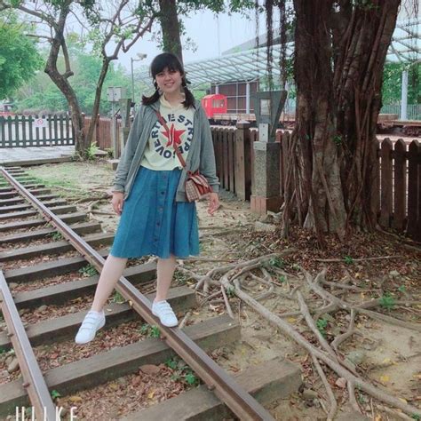 Yu Jing0312 • Threads Say More