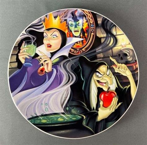 Signed Disney The Foundry Reflections Of Revenge By David Willardson Decorative Plate Matthew
