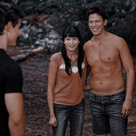 Emily And Sam From Twilight Icon In 2022 Twilight Wolf Twilight