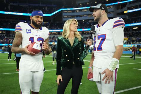 How Old Is Melissa Stark A Look At The Super Bowl Reporters Age And
